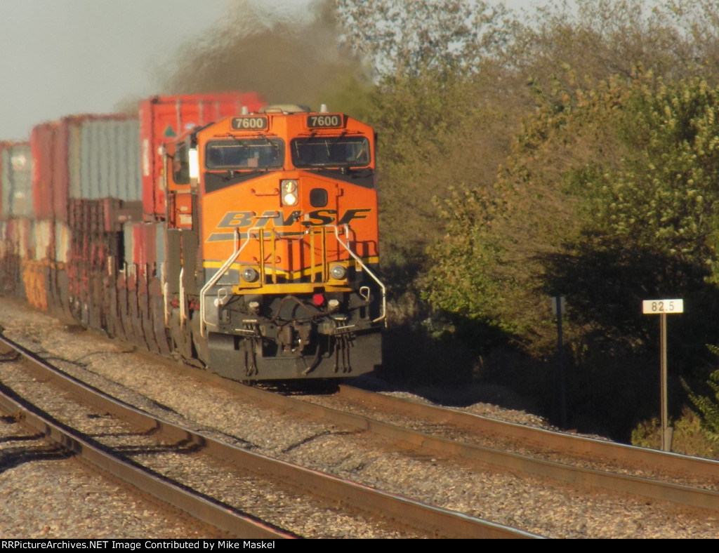 BNSF 7600